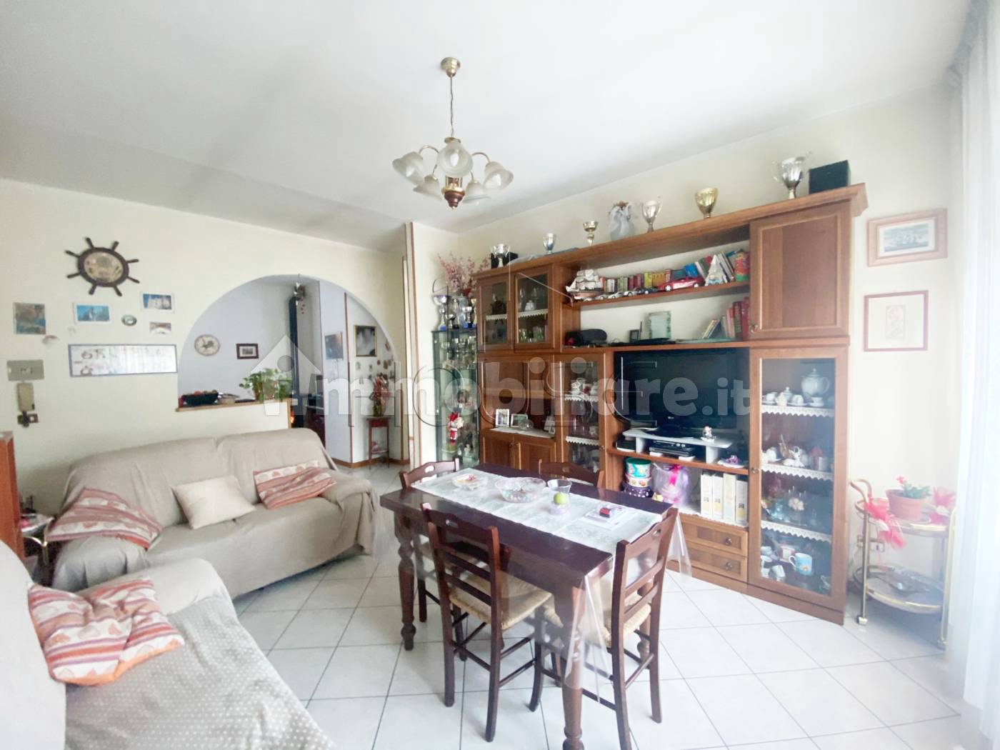 Trilocale via cortonese, Città di Castello