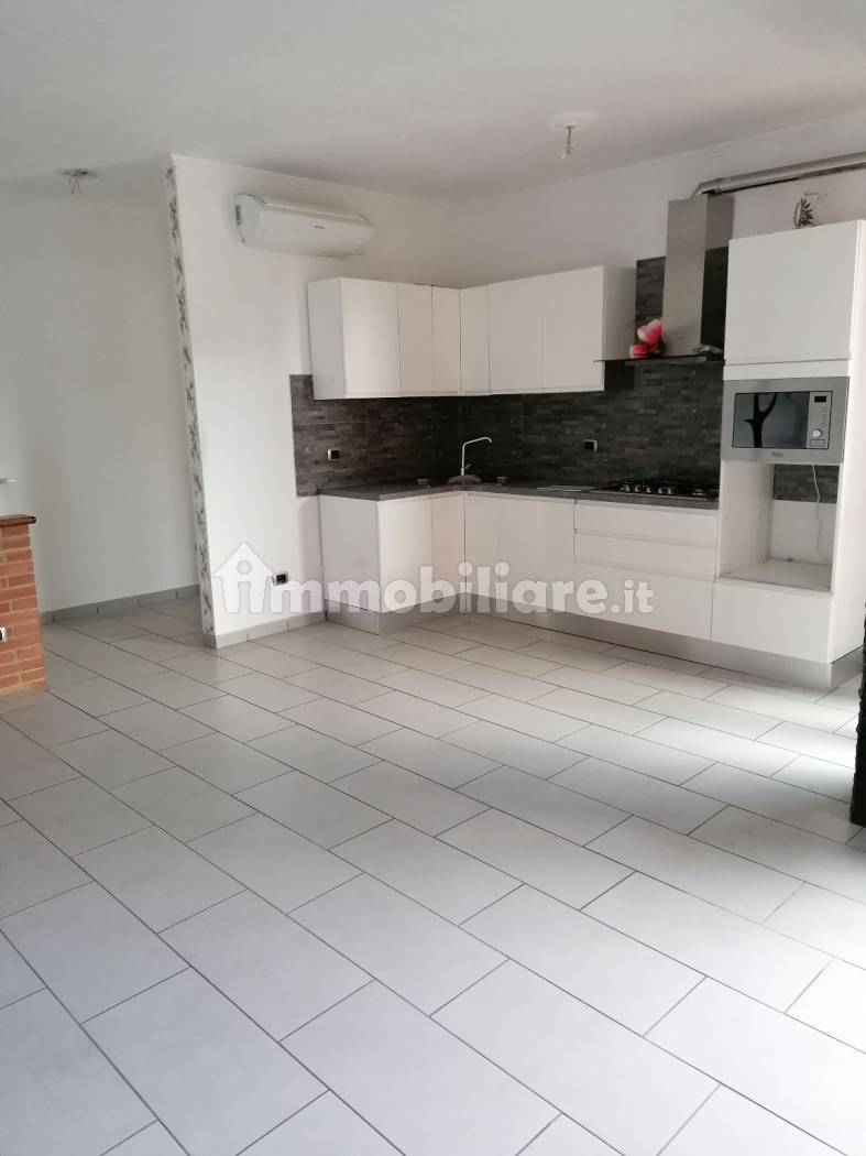 Trilocale via Lecco 9, Cologna Caraverio, Castello di Brianza