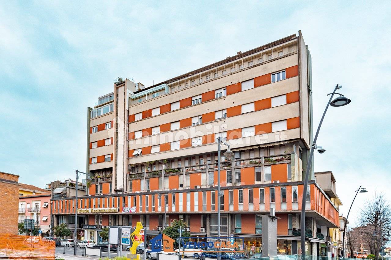 Appartamento Galleria Michelangelo Buonarroti 2, Centro, Massa