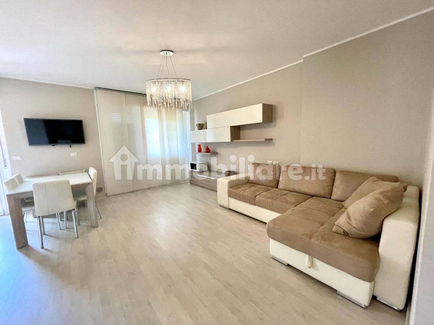 Trilocale viale Alessandro Manzoni, Alba Mare, Riccione