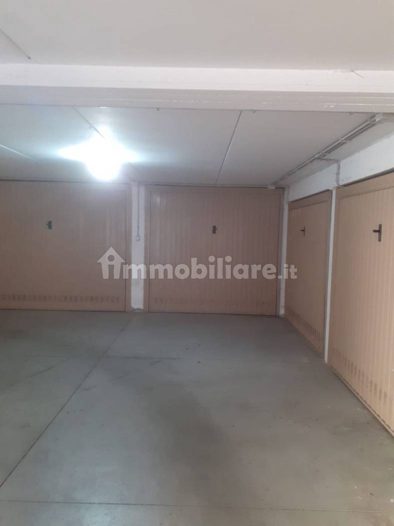 Garage - Box in Vendita