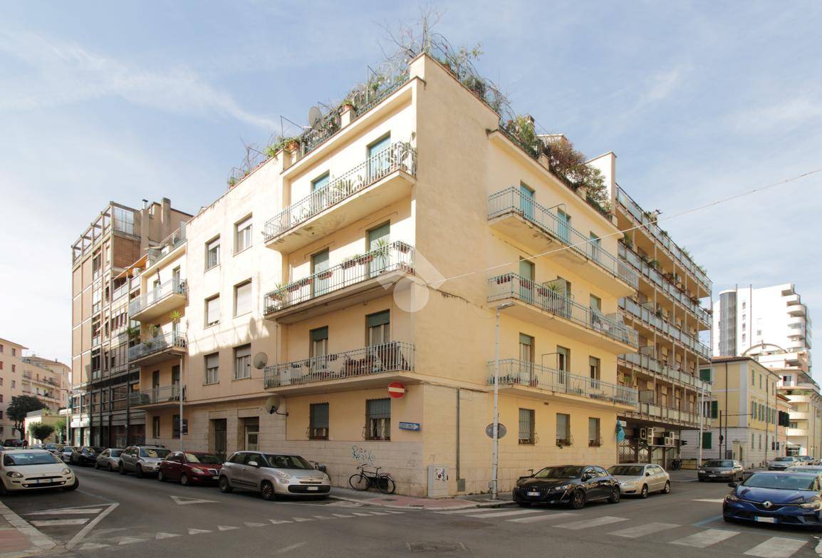 Trilocale via A. Volta 10, Centro, Terni