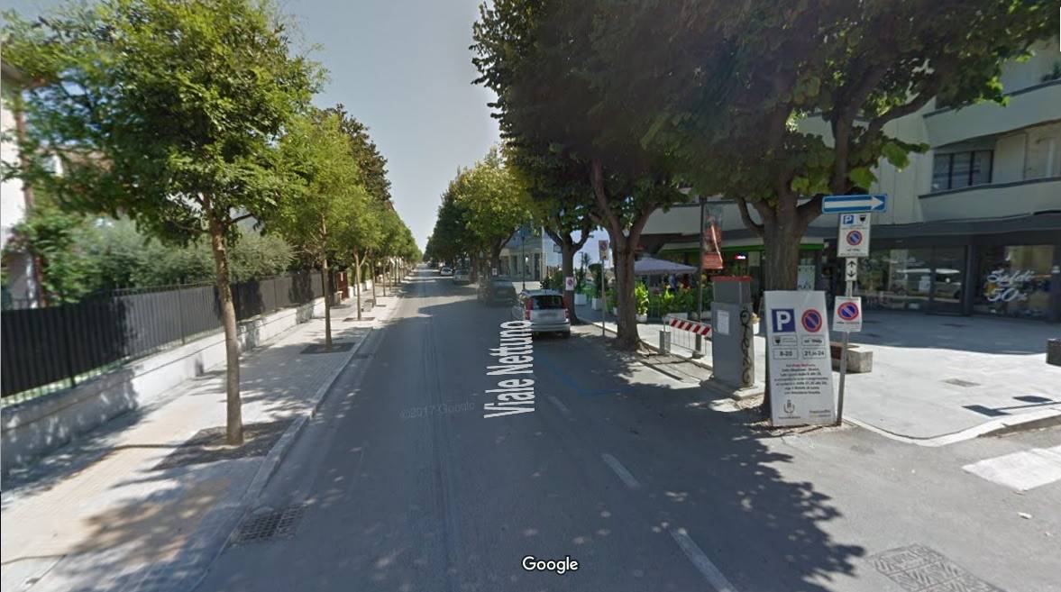 Locale commerciale in Vendita