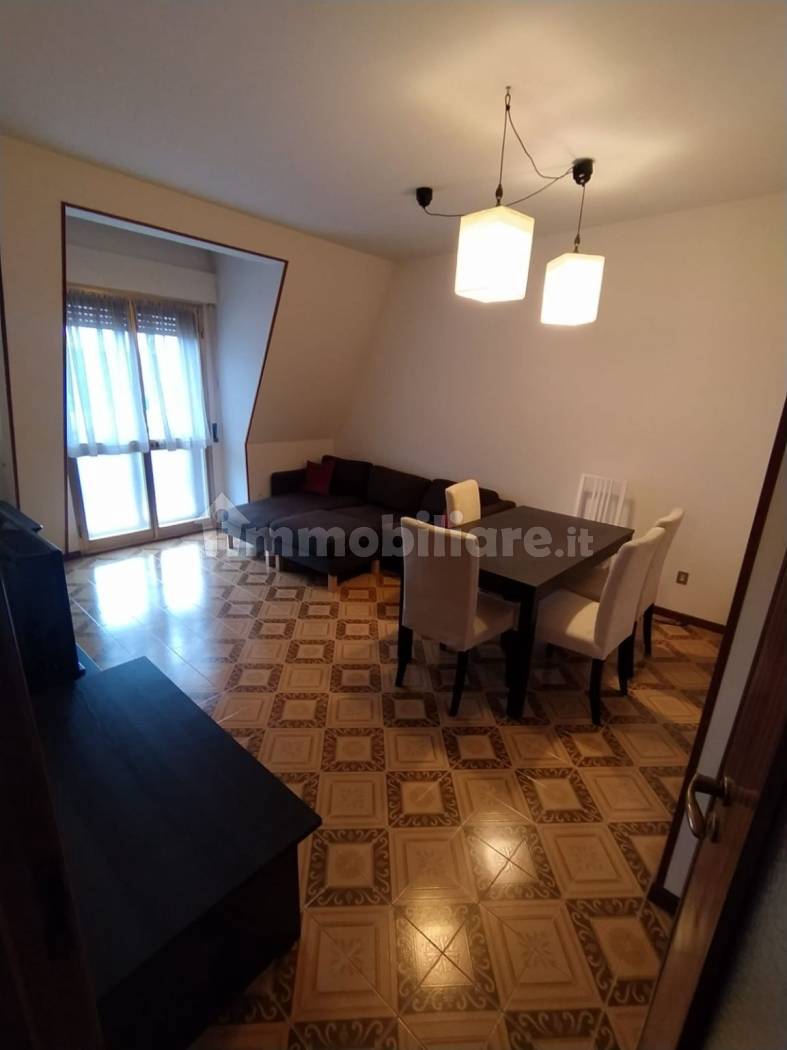 Trilocale via Aulo Manlio 35, Centro, Monfalcone