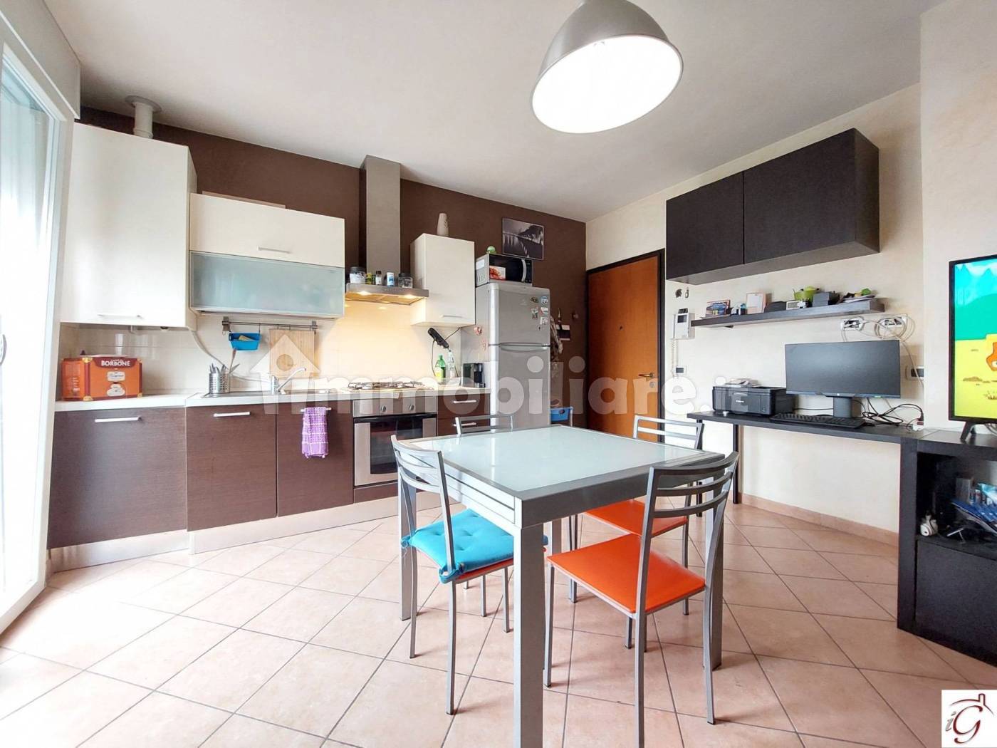 Bilocale ottimo stato, terzo piano, Cento Paese, Cento