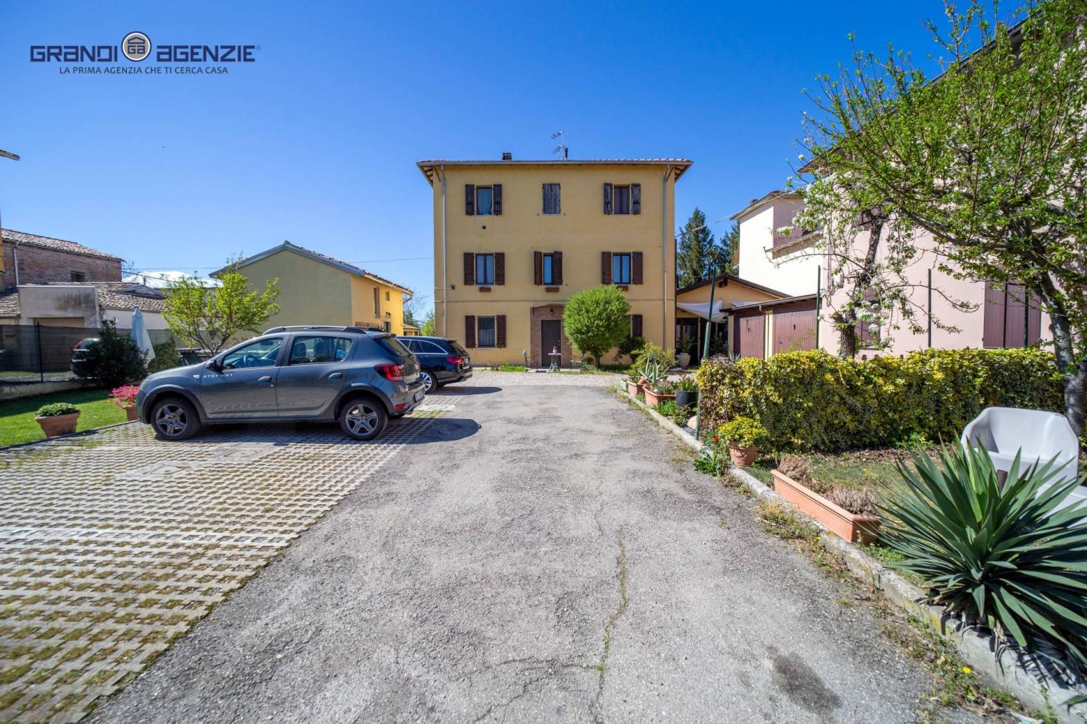 Trilocale Strada Naviglia 38, San Prospero, Parma