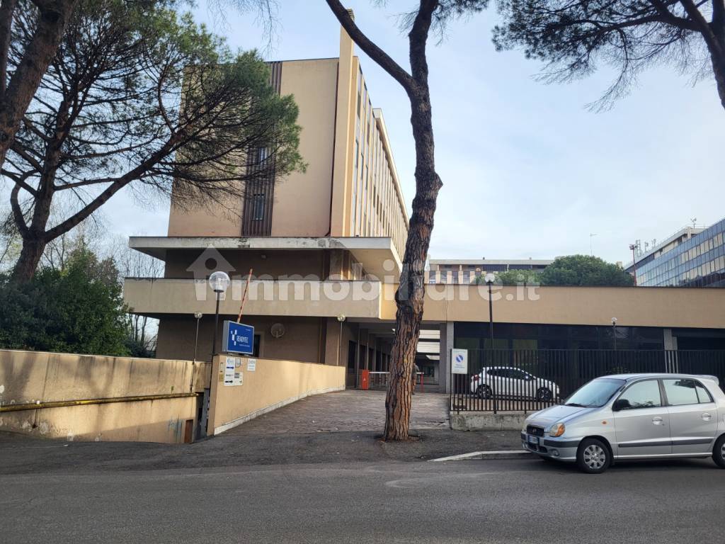Ufficio - Studio via Vinicio Cortese, Roma, Rif. 102300994 - Immobiliare.it