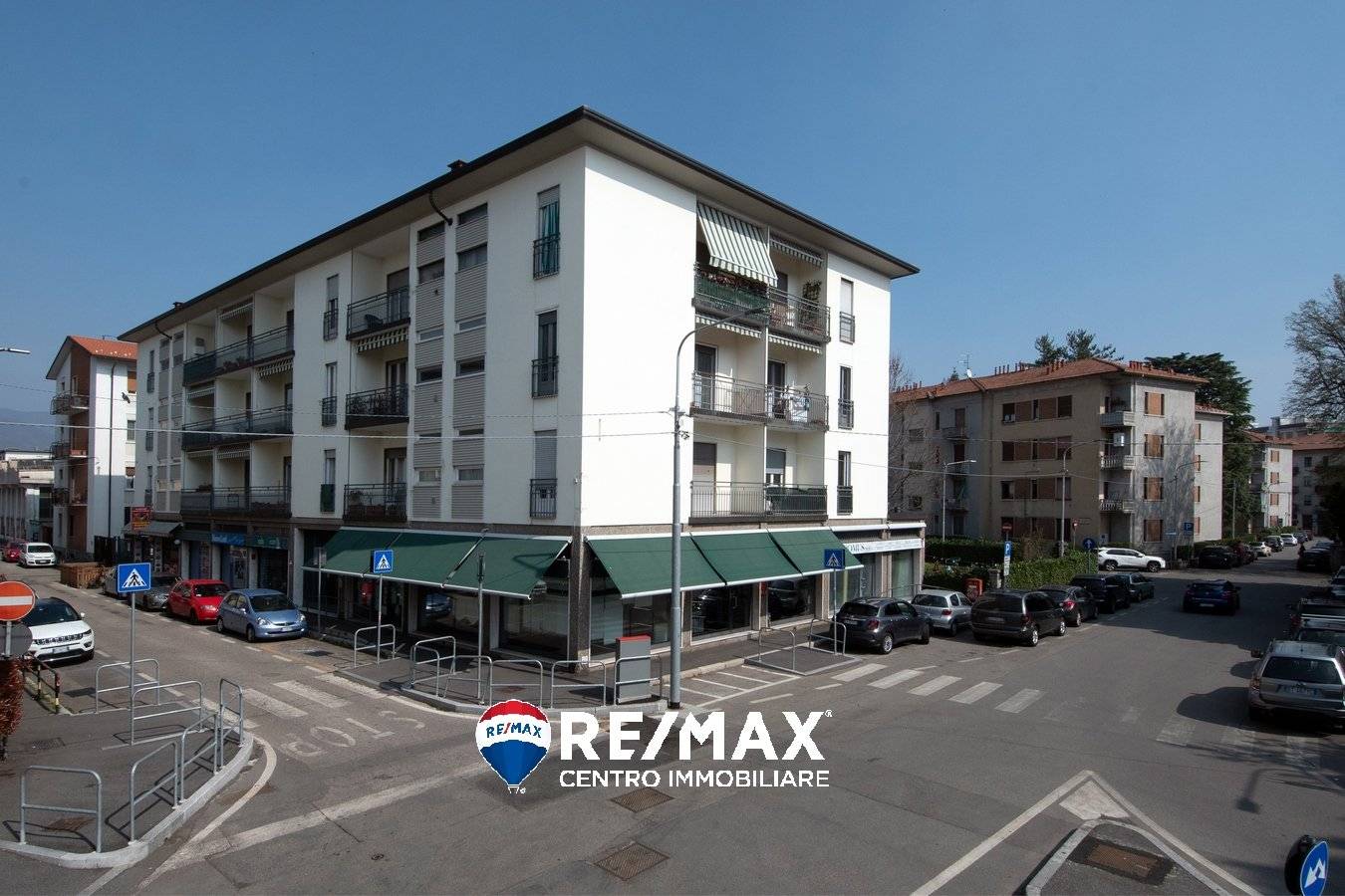 Trilocale via Ulisse Merini, Biumo Inferiore - Superiore, Varese