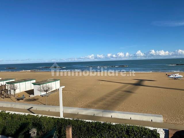 Quadrilocale viale Alcione, Centro, Francavilla al Mare