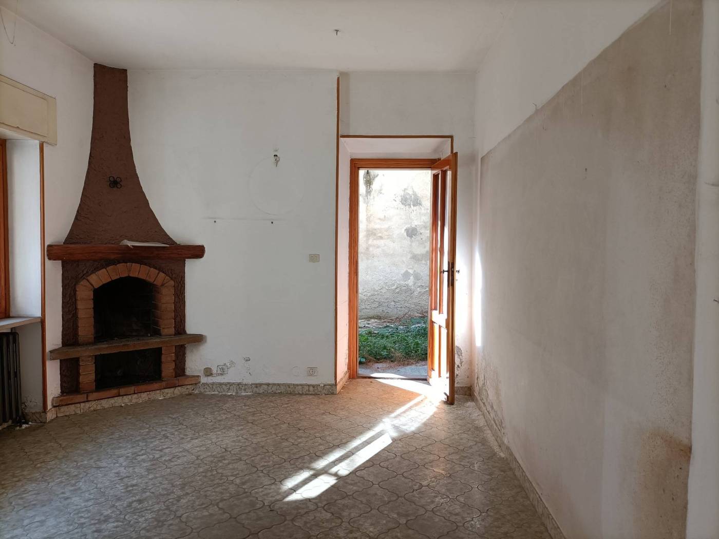 Locale commerciale in Vendita