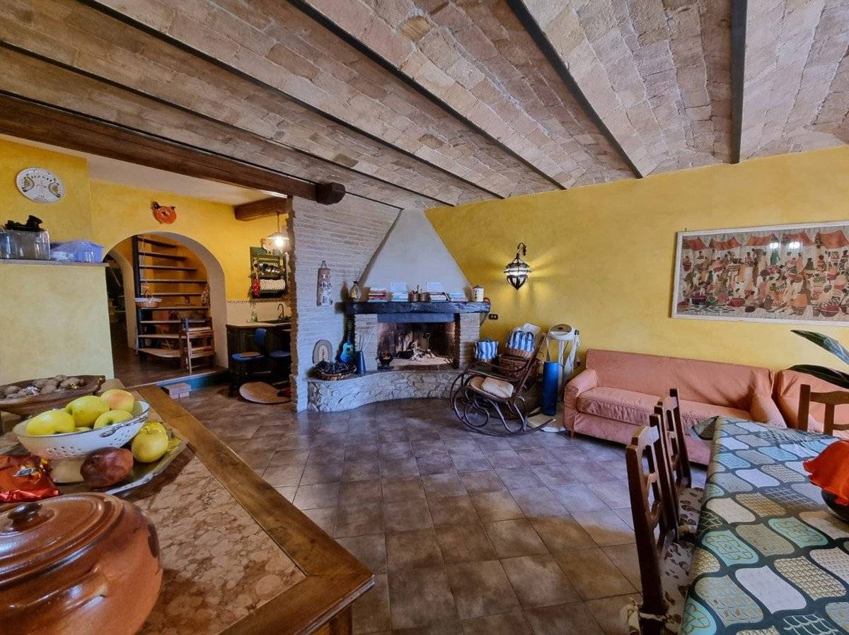 Appartamento ottimo stato, piano terra, Poggio Mirteto