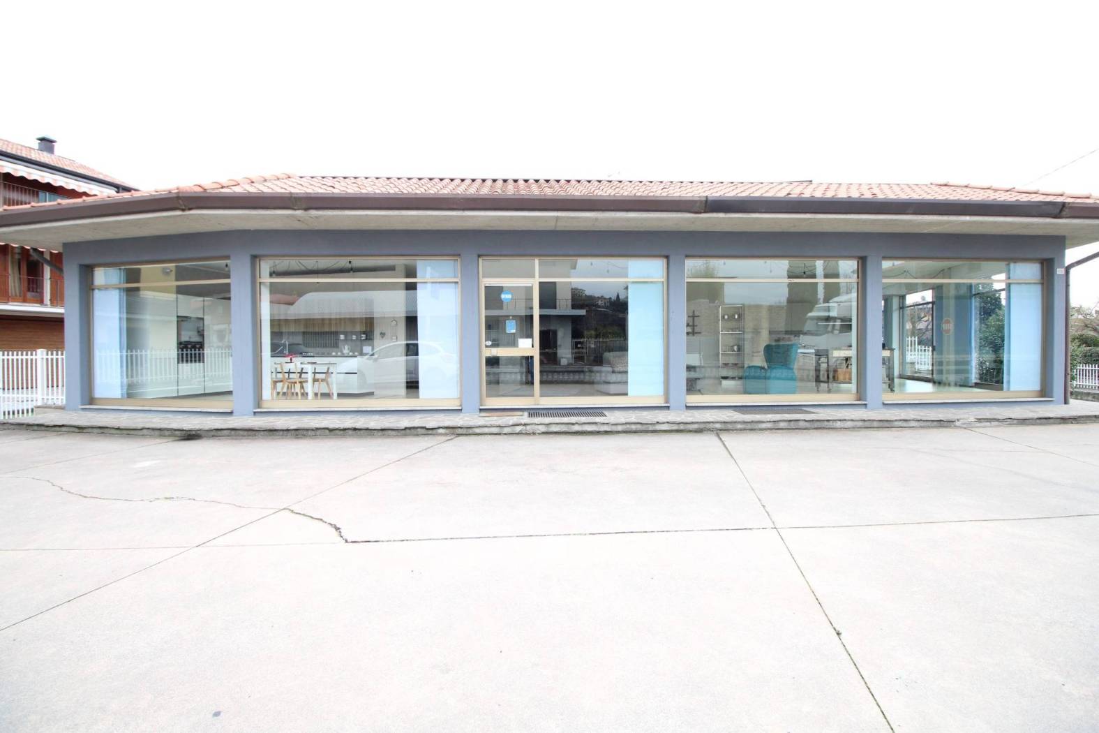 Locale commerciale in Vendita