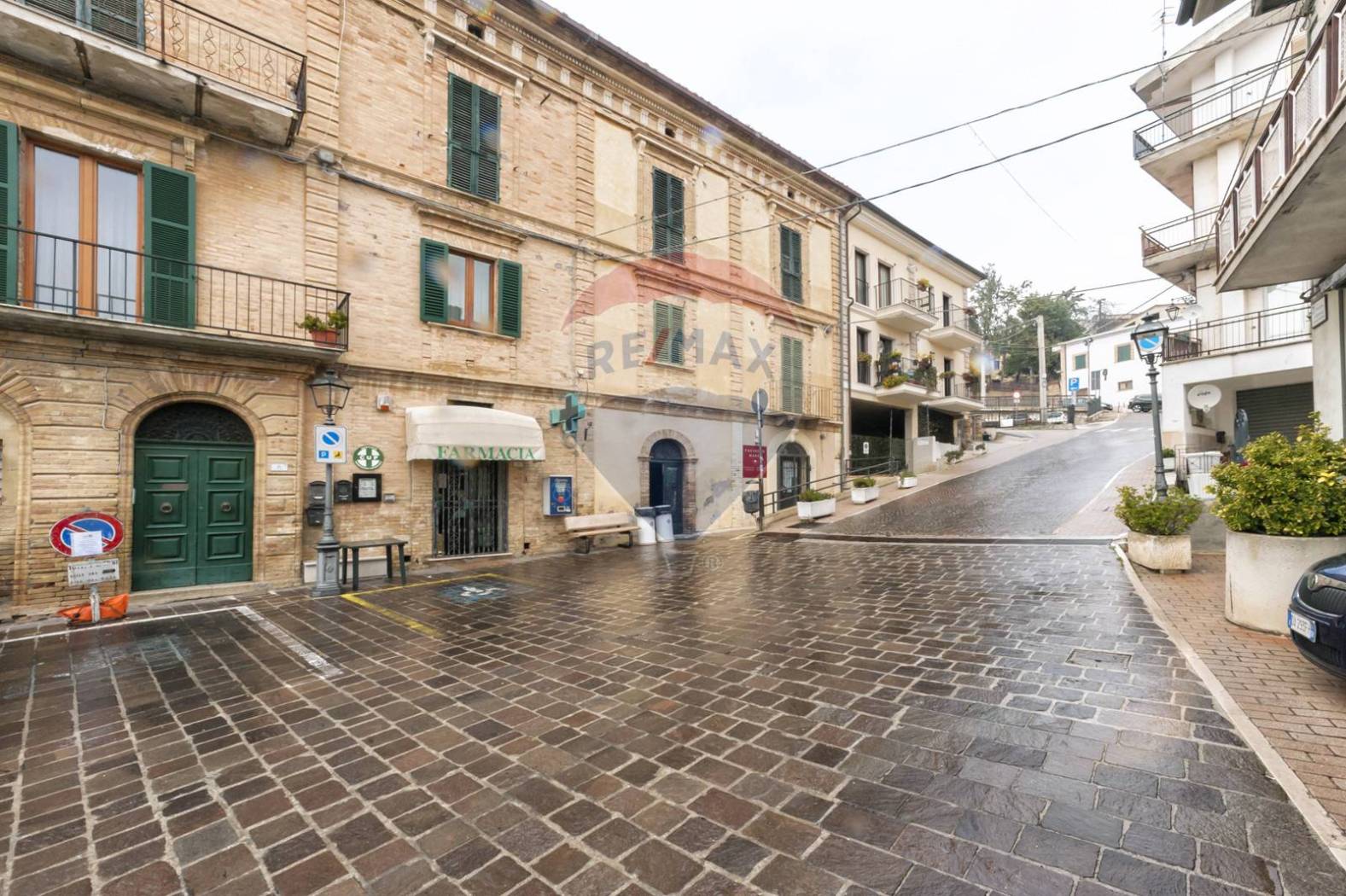 Appartamento piazza Camillo Gentile 15, Centro, Vacri