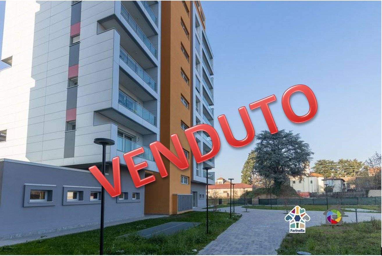 Bilocale via Magenta 7/A, Centro, Carugo