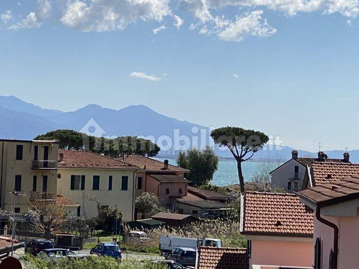 Trilocale buono stato, secondo piano, Bocca Di Magra, Ameglia