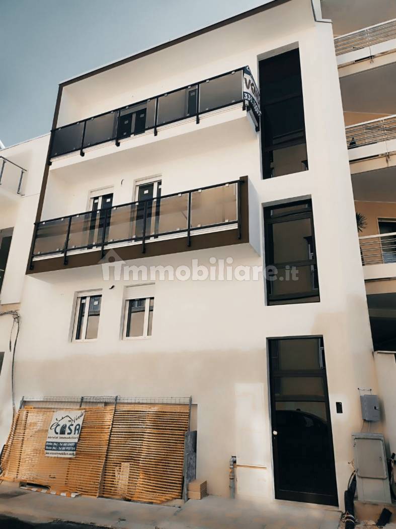 Trilocale via Giovanni Papini 8, Bitetto