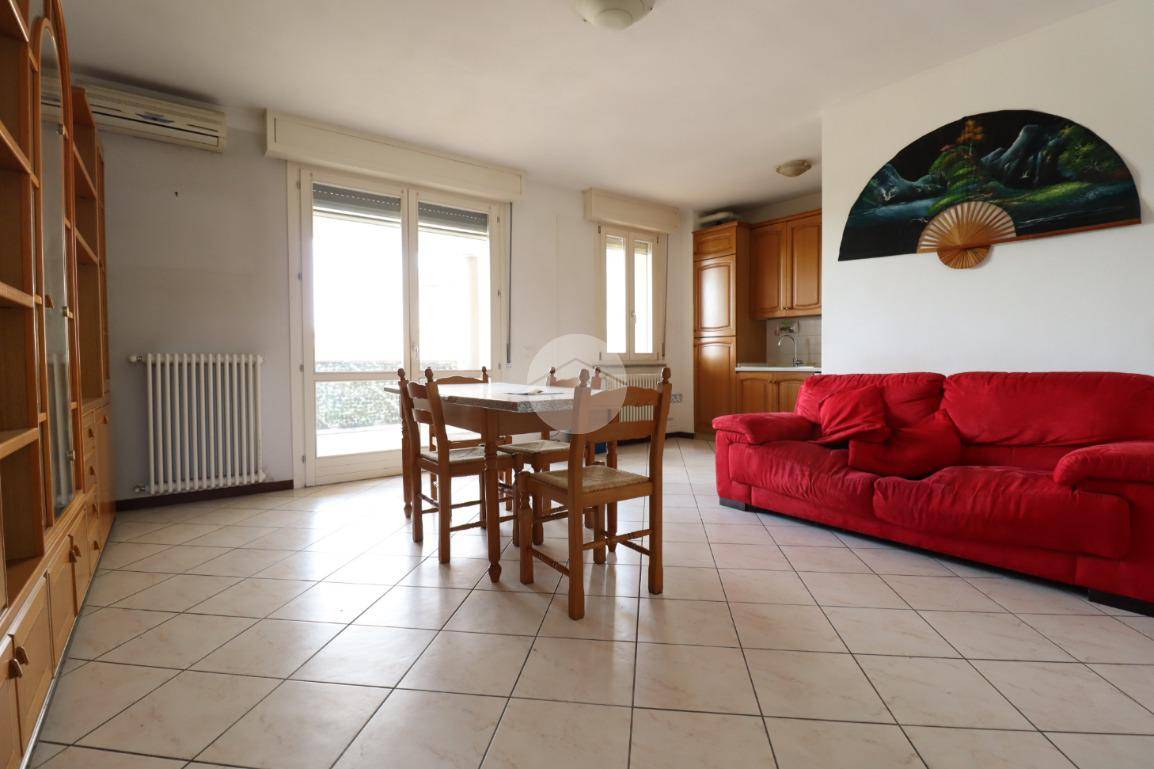 Quadrilocale piazza San Giorgio 20, San Giorgio Bigarello