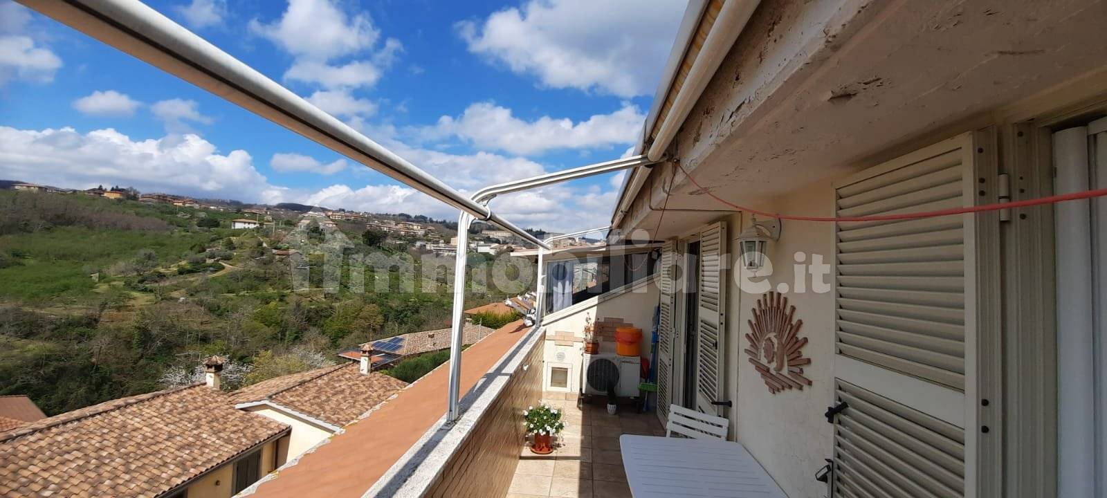 Appartamento via Tenente Tito Mechilli, Centro, Caprarola