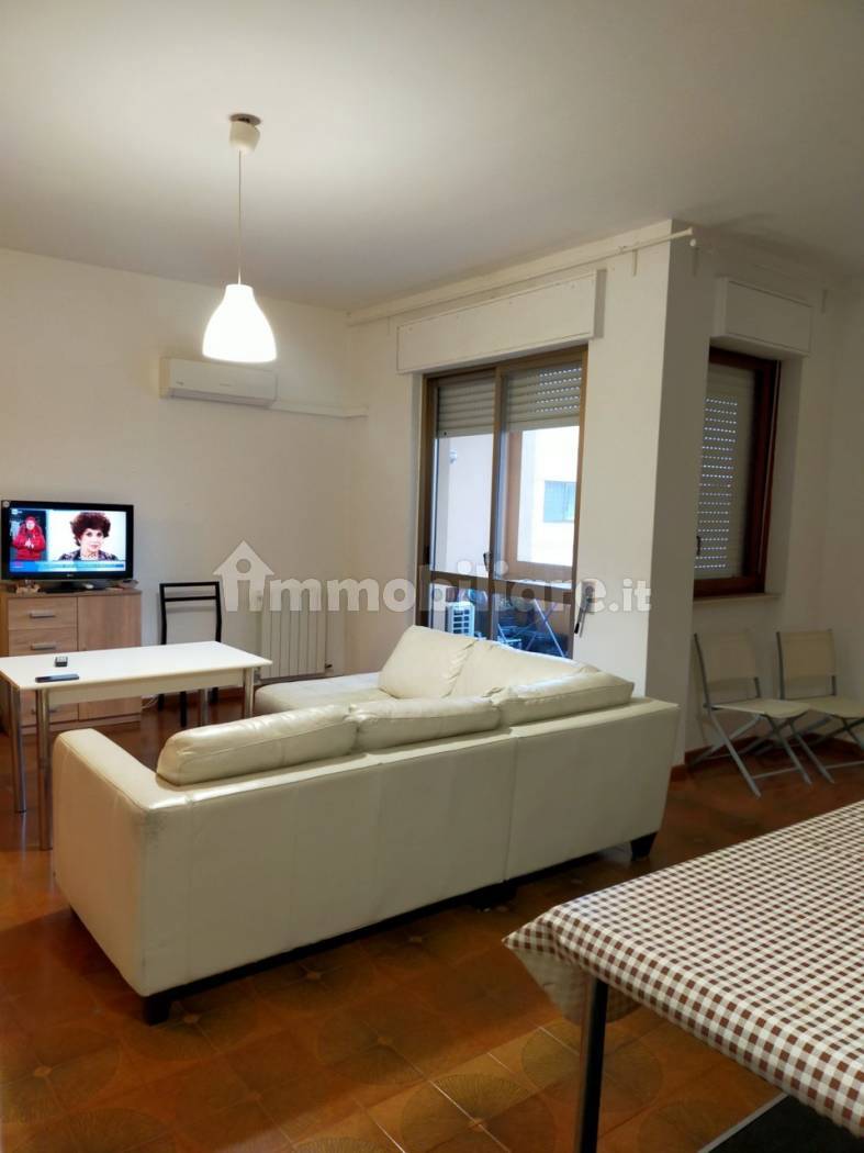 Trilocale buono stato, sesto piano, Oristano