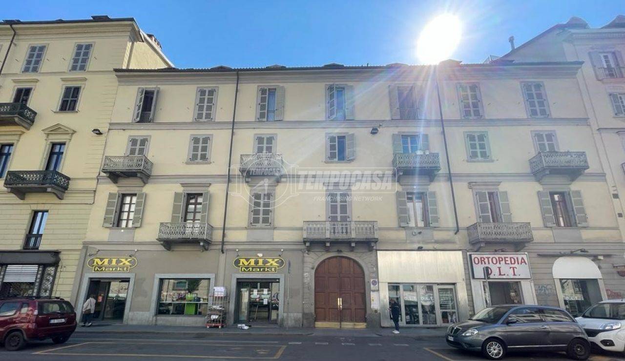 Bilocale via Nizza 19, San Salvario - Baretti, Torino
