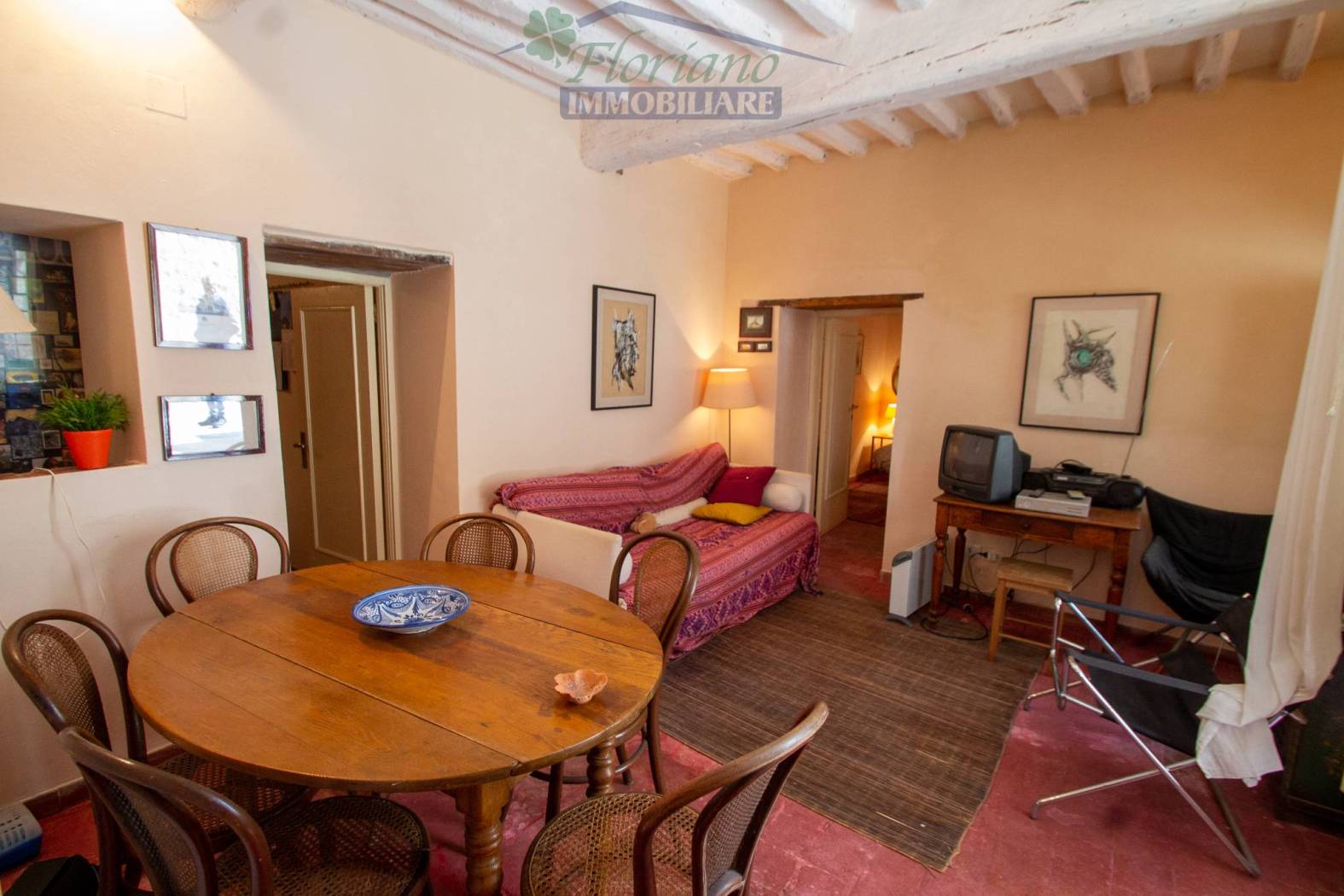 Trilocale piazza della Chiesa, Centro, Capalbio