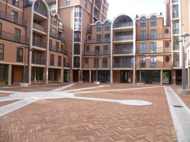 Locale commerciale in Vendita