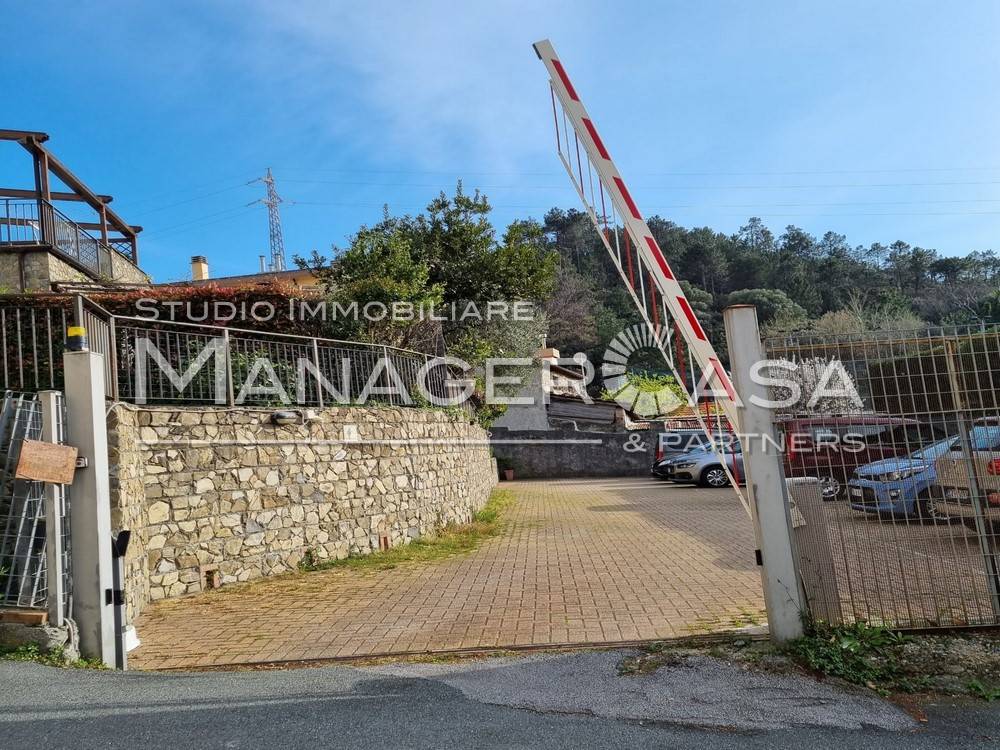 Posto auto - moto in Vendita