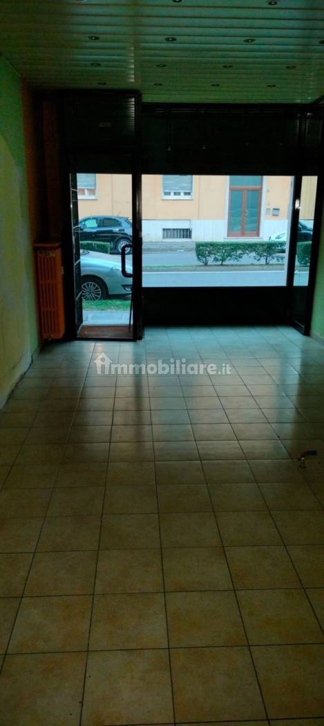 Locale commerciale in Vendita
