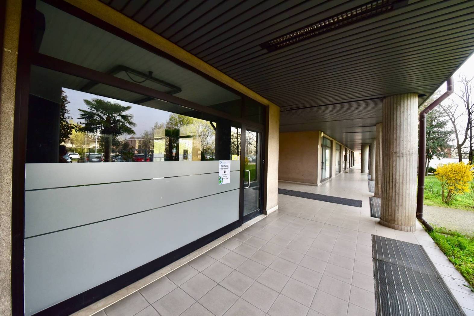 Locale commerciale in Vendita