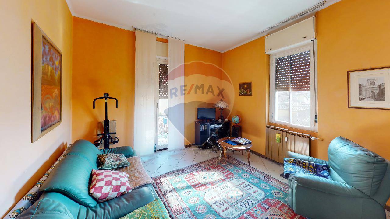 Trilocale via Rezia 29, Centro Storico, Pavia