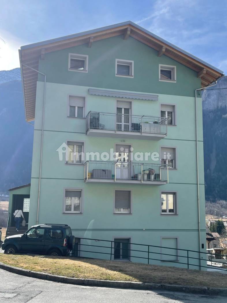 Trilocale via Verdi, 10, Centro, Sondalo