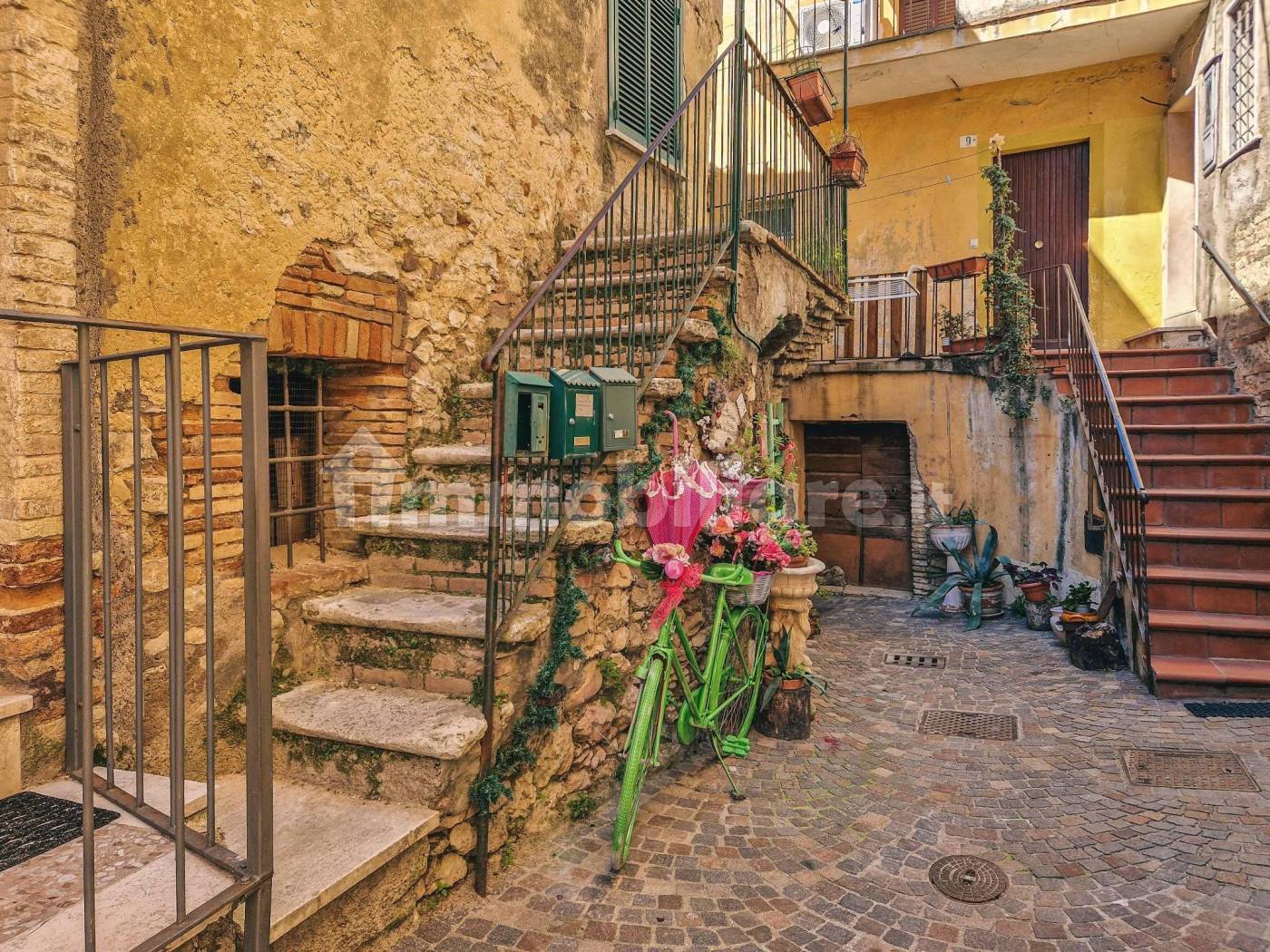 Bilocale via Giulio Iugoli, Centro, Montebuono