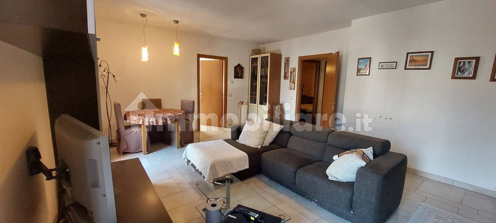 Quadrilocale via Giosuè Carducci 9, Centro, Calci