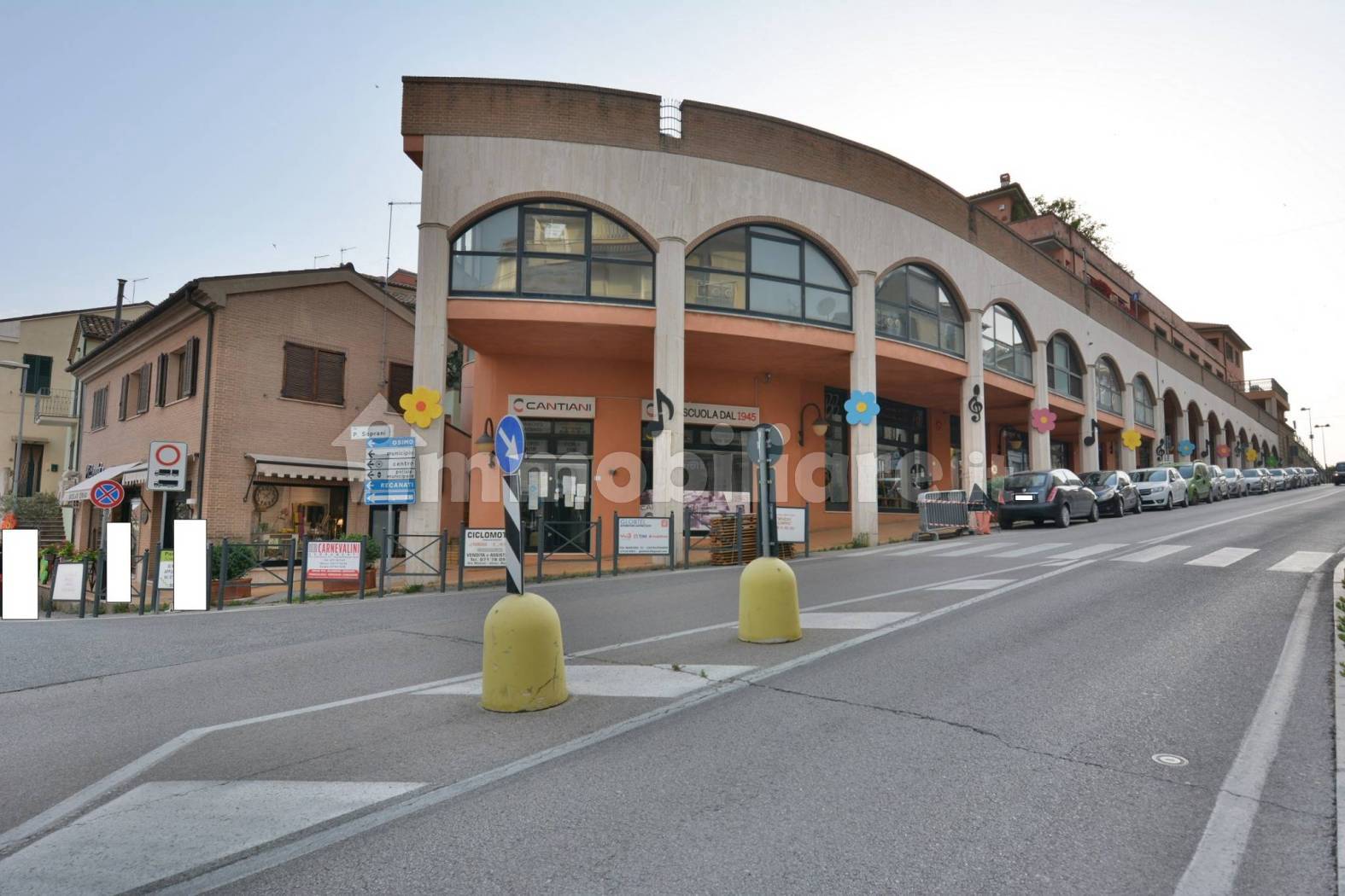 Locale commerciale in Vendita
