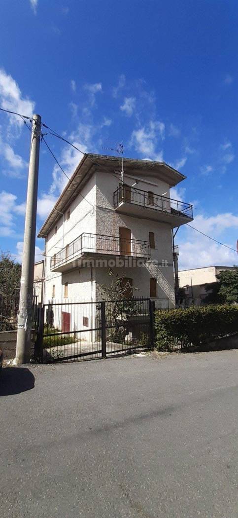 Trilocale via Giardini, San Lucido