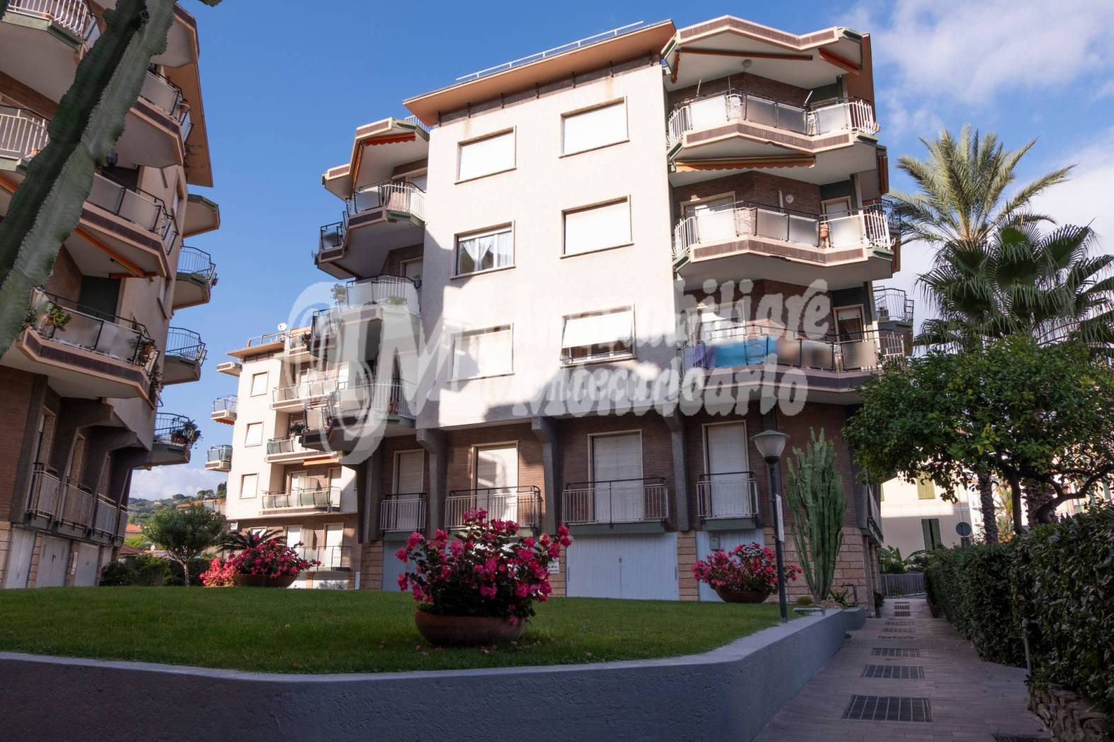 Trilocale via Regina Margherita 21, Centro, Bordighera