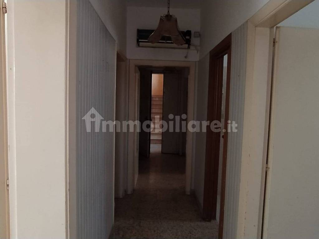 Vendita Appartamento in via Emilia. Racale. Buono stato, primo piano ...