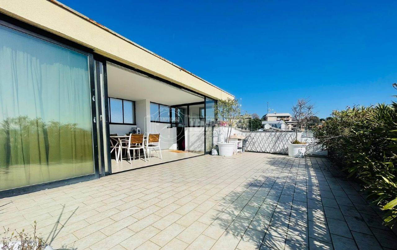 Quadrilocale via Po 10, Villa Guardia