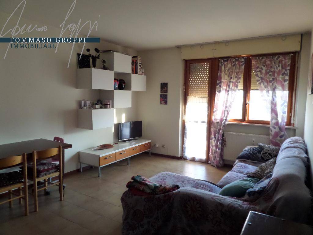 Trilocale buono stato, quinto piano, Centro, Fiorenzuola d&#x27;Arda