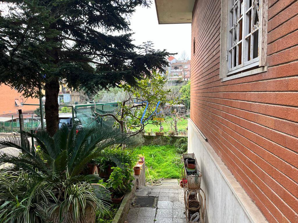 Trilocale vicolo degli Orti della Magliana , 73, Trullo - Colle del Sole, Roma