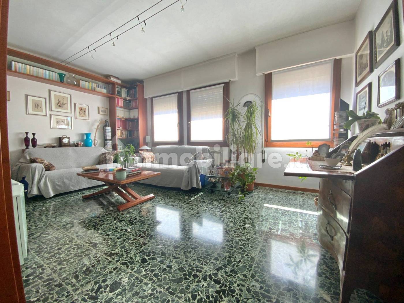 Appartamento buono stato, quarto piano, Santi Apostoli - San Canciano, Venezia