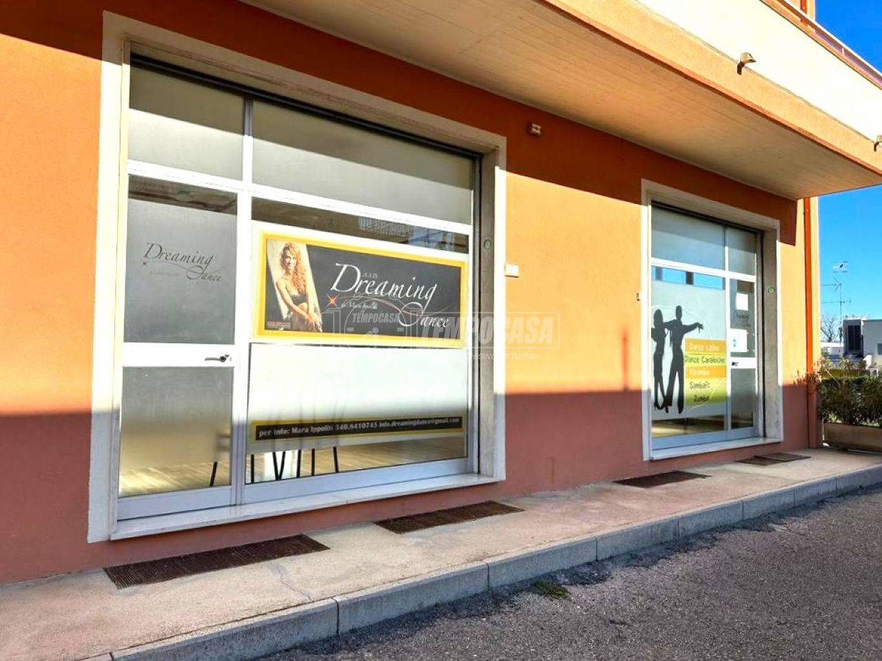 Locale commerciale in Vendita