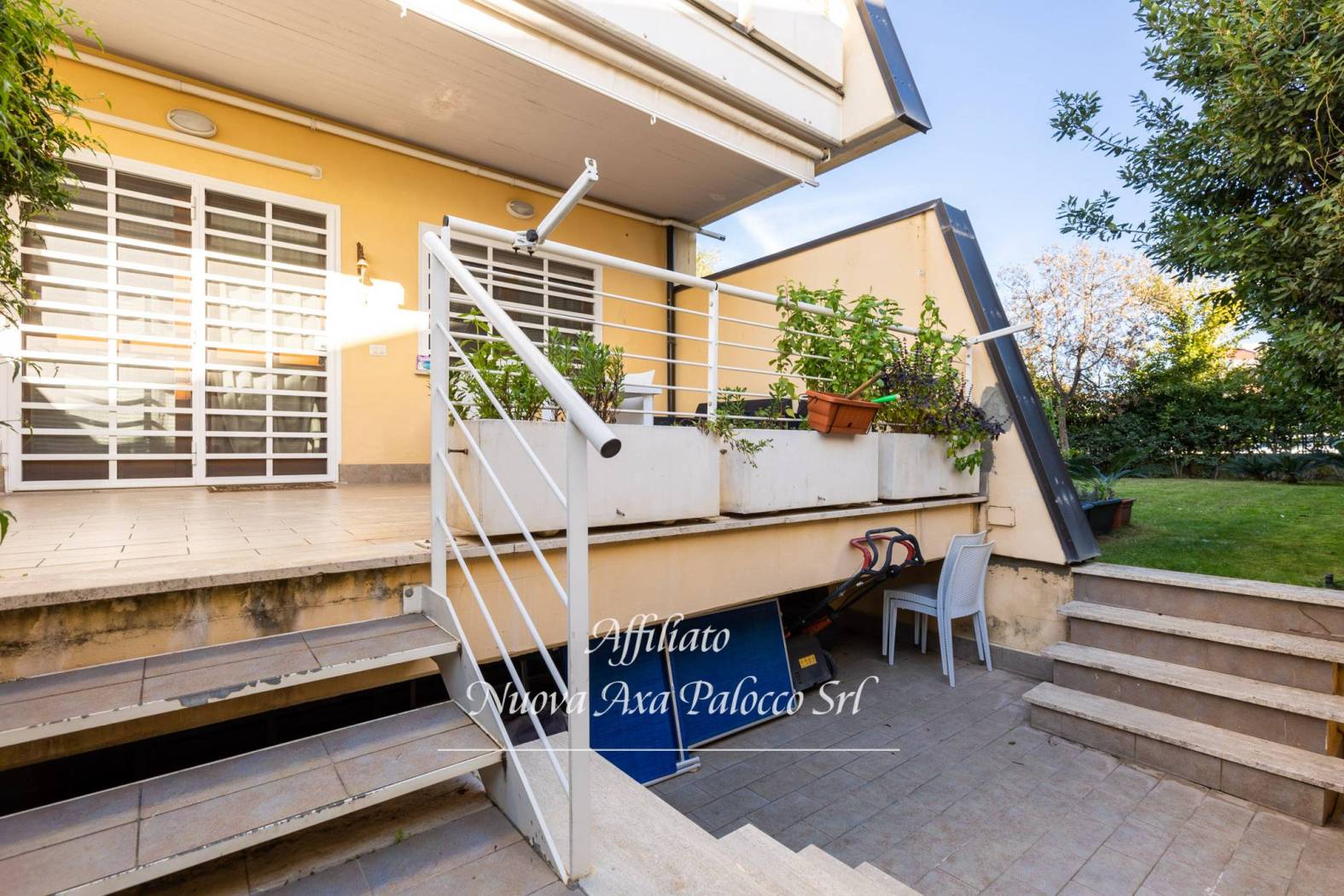 Trilocale via Salorno, Infernetto, Roma