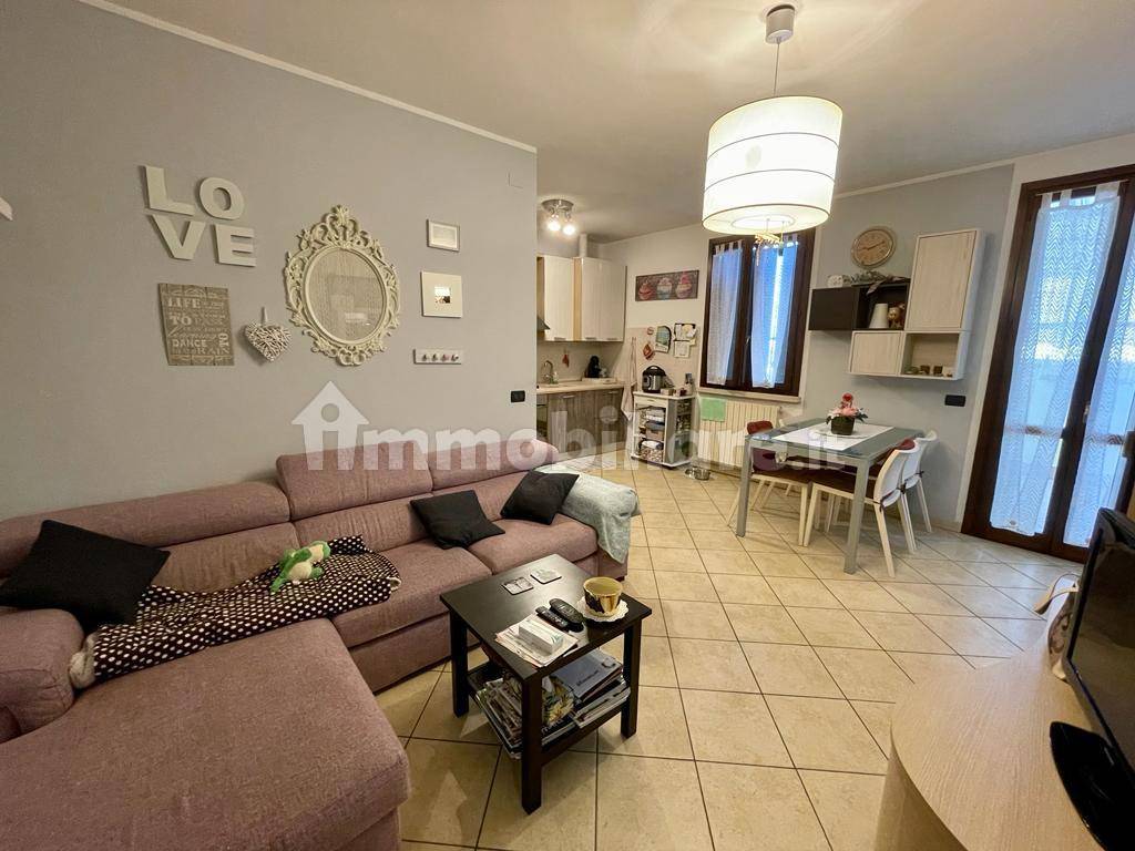 Trilocale buono stato, terzo piano, Centro, Reggiolo