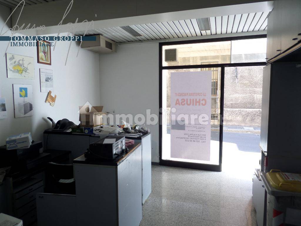 Locale commerciale in Vendita