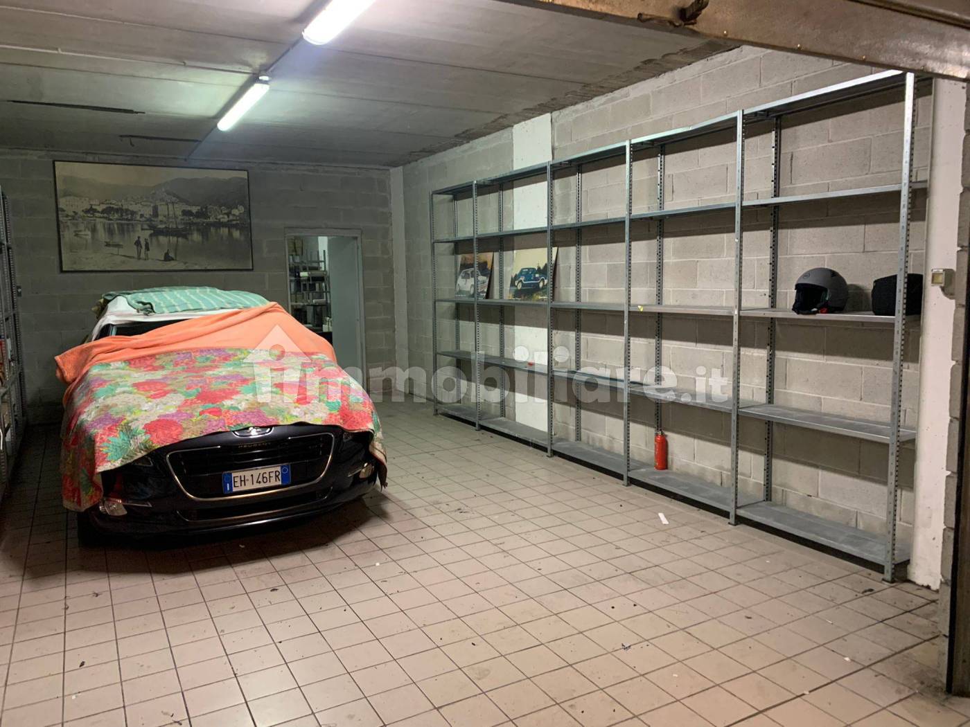 Garage - Box in Vendita
