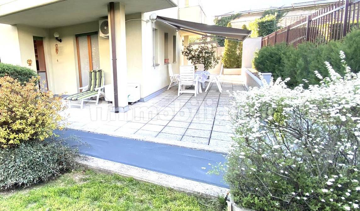 Quadrilocale via ginevrina da fossano, Semicentro, Cantù