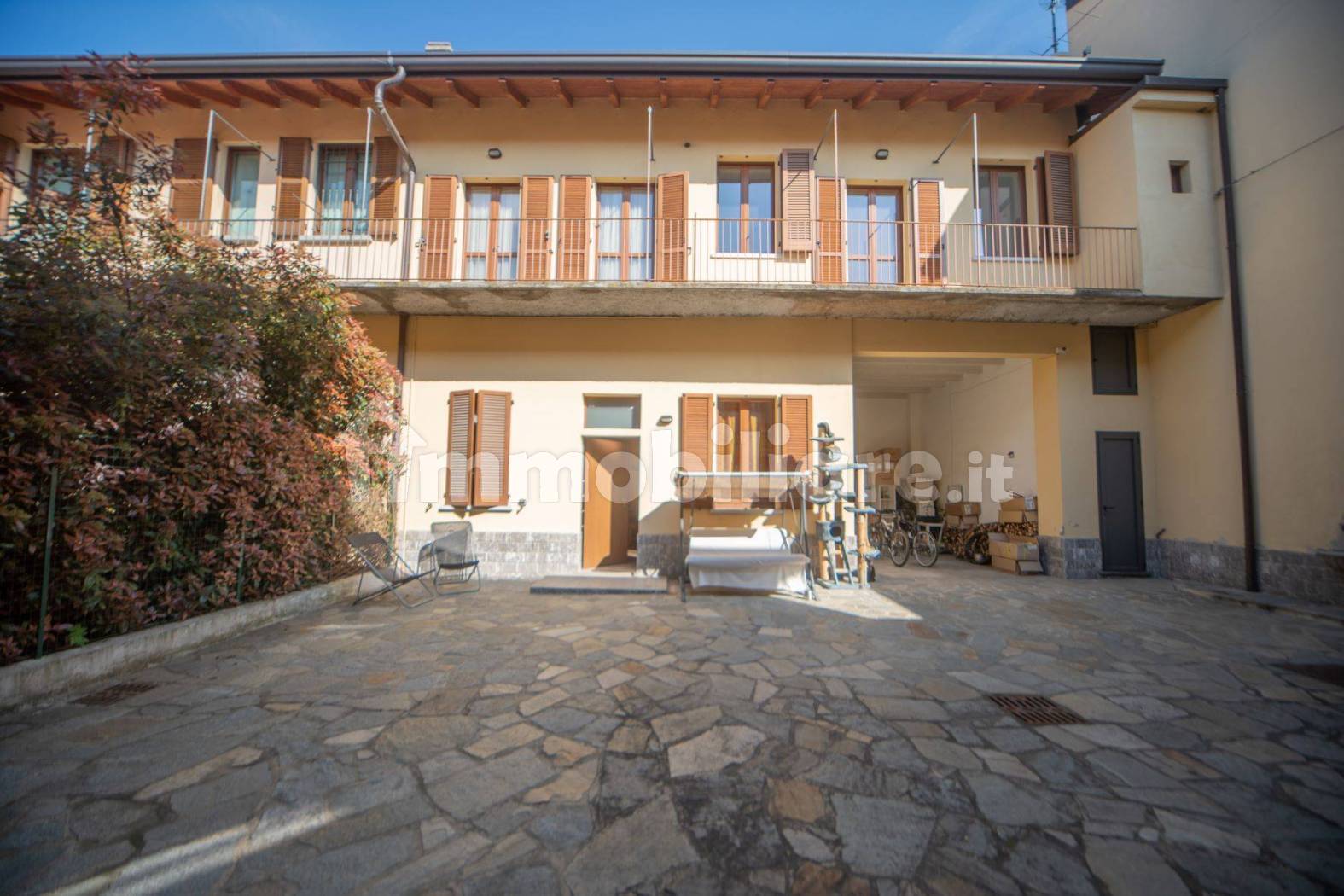 Trilocale via Milite Ignoto, Varedo