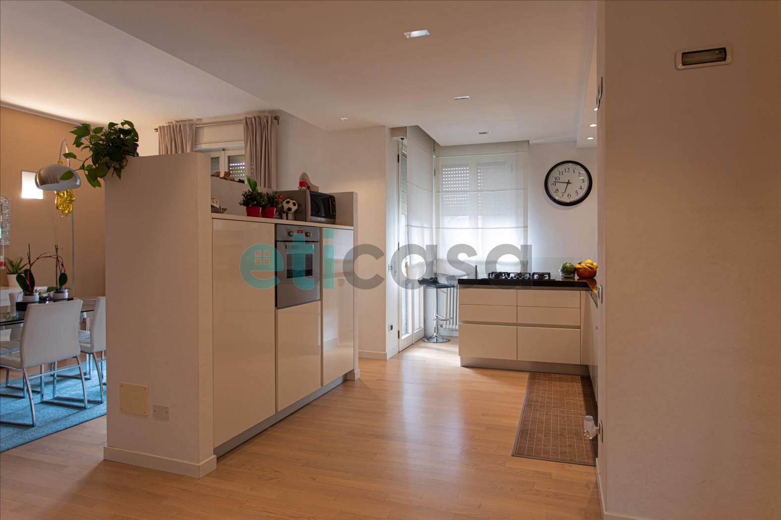 Trilocale via Pietro Cella 26, Belvedere, Piacenza