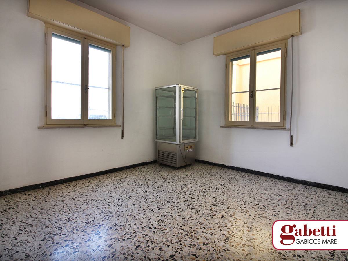 Locale commerciale in Vendita